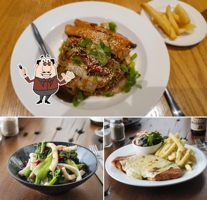 Castellos Foresters Arms Hotel, Oakleigh - Restaurant menu, prices and ...