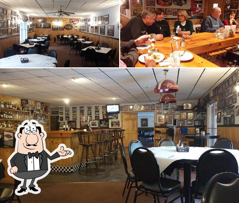 Winner's Circle, Fonda - Restaurant menu, prices and reviews