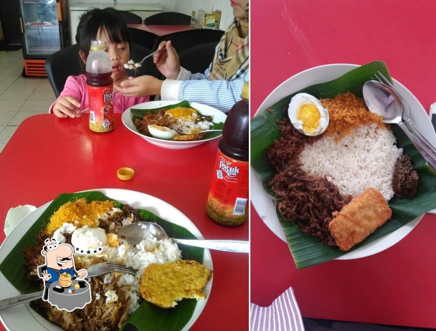 Nasi Krawu Condet restaurant, Jakarta, Jl. Raya Condet No.36A ...