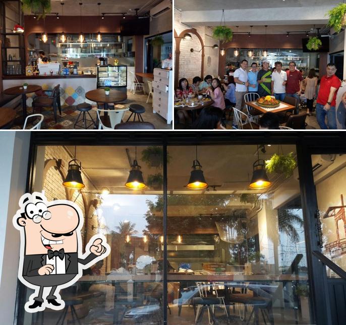 Jembatan Kota Intan Cafe, Jakarta - Restaurant reviews