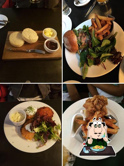 Peter Pan Bistro, Toronto - Restaurant menu, prices and reviews