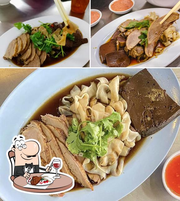 Ресторан Thai Akarn Duck noodle 泰啊看卤鸭店, Хатъяй - Отзывы о ресторане