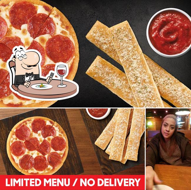 Pizza Hut Express, 1471 Memorial Dr in Chicopee - Restaurant menu and ...