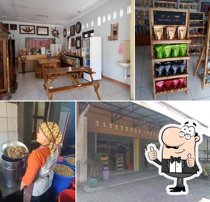 Iwak-koe Toko Oleh2 & Mini Resto restaurant, Gedangan - Restaurant reviews