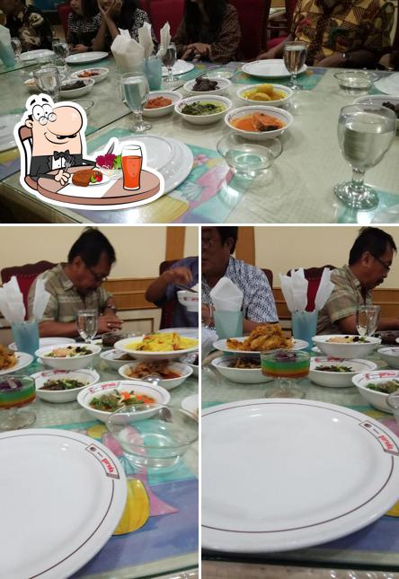 Restoran Garuda - Adam Malik restaurant, Medan, Jl. H. Adam Malik D/H ...