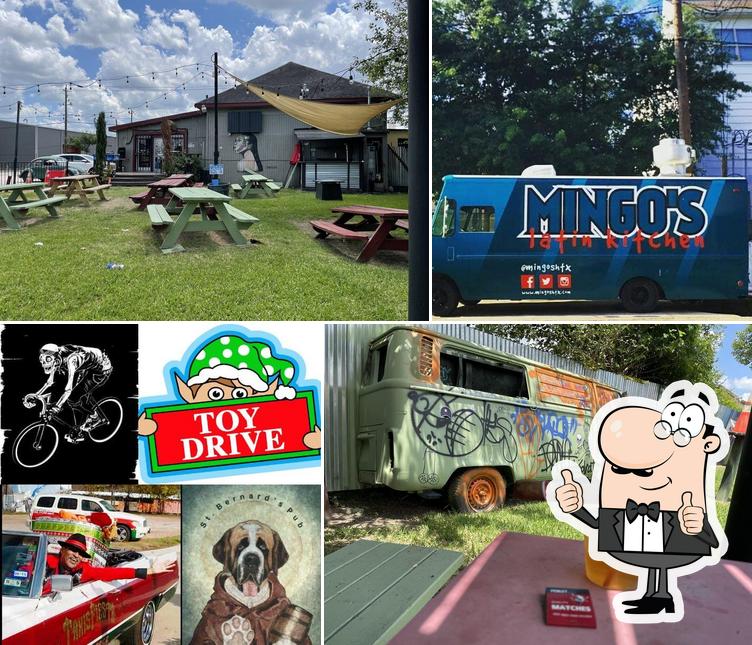 Saint Bernard's Pub in Houston - Restaurant reviews