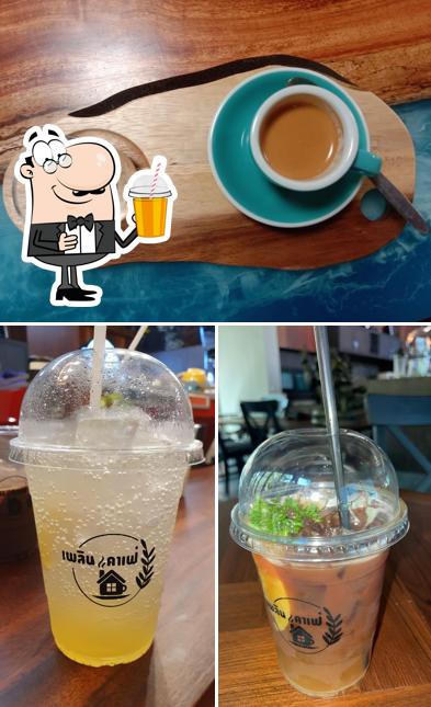 Plearn Cafe เพลิน คาเฟ่, Bang Khla - Opiniones del restaurante