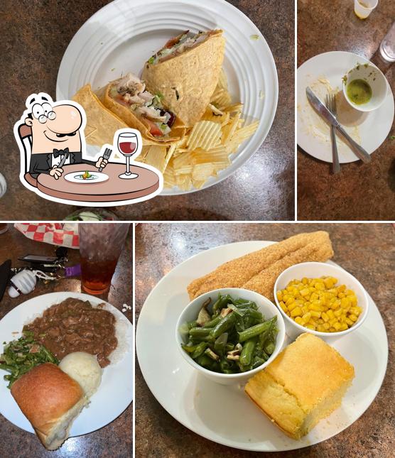 The Farmhouse Cafe' & Mercantile, Bay City - Restaurant menu, prices ...