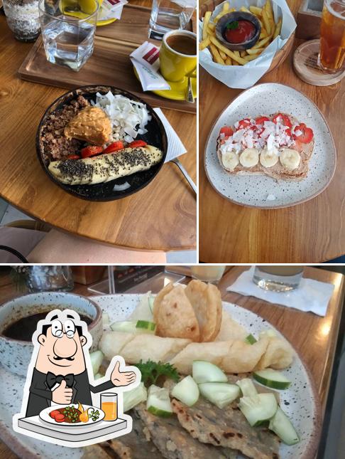 Three Coins Coffee & Eatery, Mengwi - Restaurant menu, prices and reviews