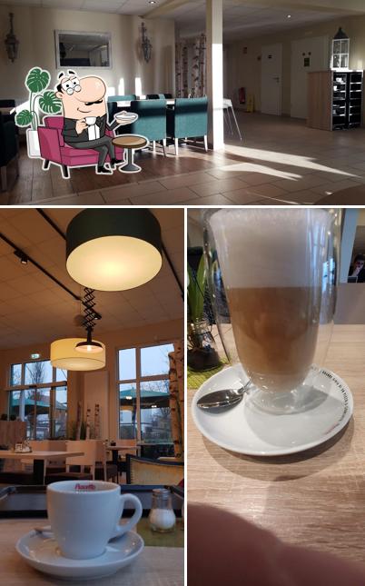 Landbäckerei Tönjes, Varel - Restaurant menu, prices and reviews