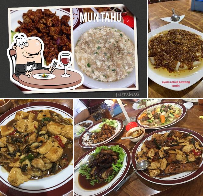 Restoran Dunia Baru, Bandung - Restaurant menu, prices and reviews