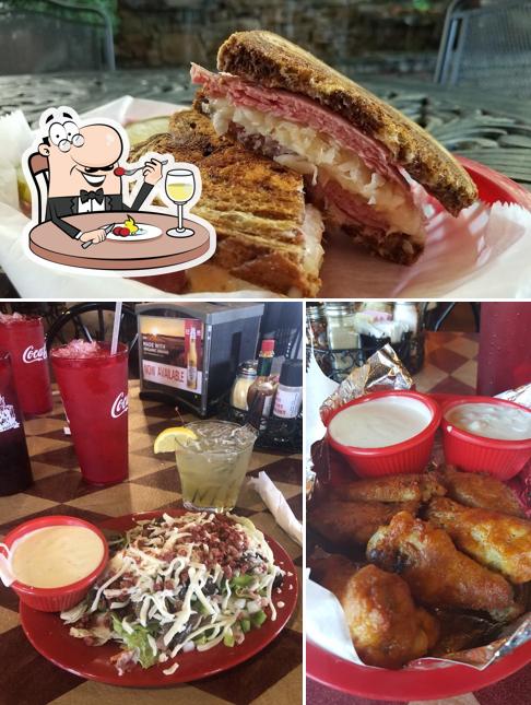 US Pizza Co, 4001 McCain Park Dr in North Little Rock - Restaurant menu ...