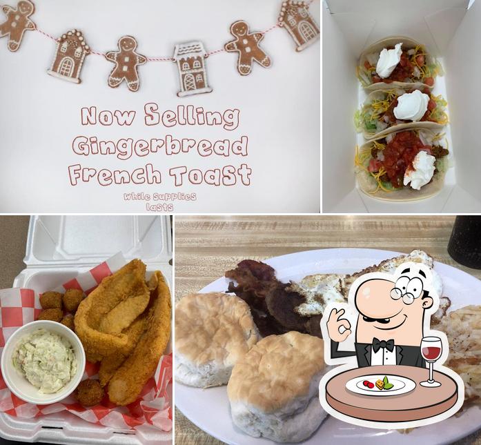 Union Station Cafe in Dugger - Restaurant menu and reviews