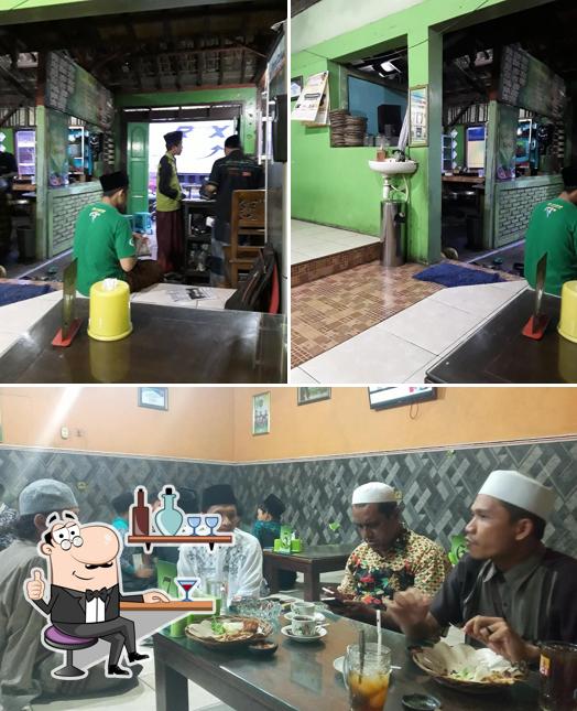 RM.Bebek Kartosuro Sarang restaurant, Bajingjowo - Restaurant reviews
