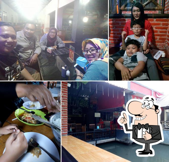 Warung Kampoeng Bu Joko restaurant, Magetan - Restaurant reviews