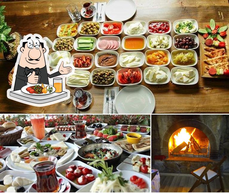 Keyfi Zade Garden, Çiçekli Köyü, Çamlık Cd. No:41 - Restaurant reviews