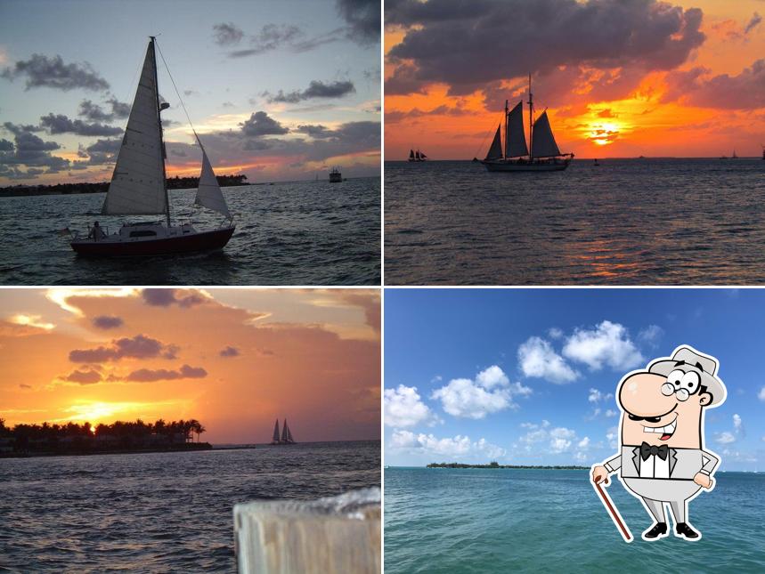 Sunset Tiki Bar & Grill in Key West - Restaurant menu and reviews