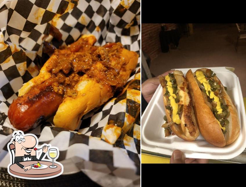 Downtown Alley Dog in Tulare - Restaurant reviews