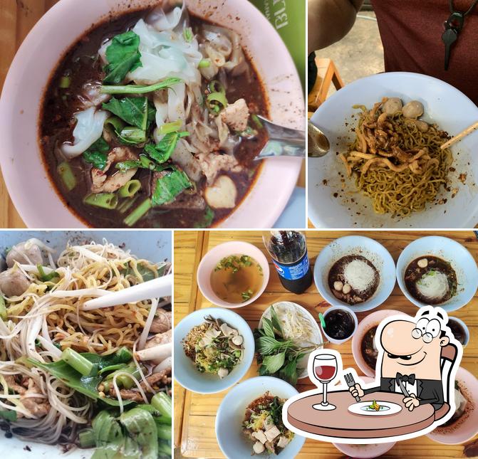 ก๋วยเตี๋ยวเรืออยุธยา สาขา2, Sam Rong Tai - Menú del restaurante ...