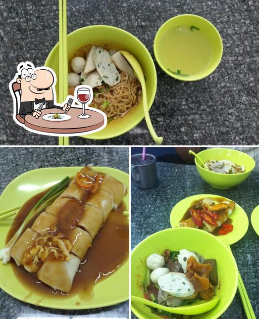เจียงลูกชิ้นปลา (Jiang's Healthy Fish Ball) restaurant, Bangkok, 46 ...