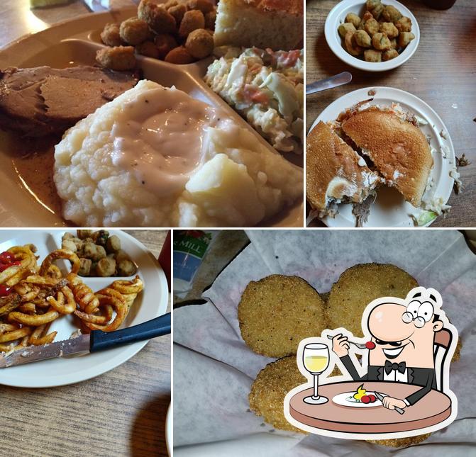 Smoke House Restaurant, 906 Red Bud Ln in Fulton - Restaurant reviews