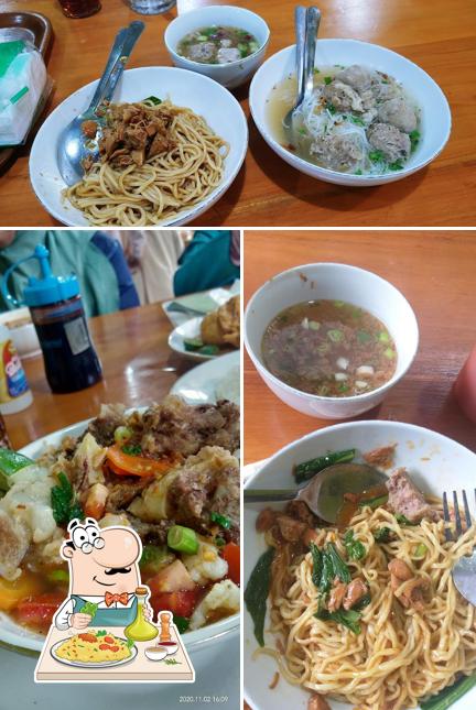 BAKSO TITOTI loji restaurant, Bogor, CQ7C+XHV - Restaurant reviews
