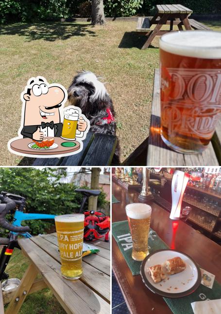 Three Horseshoes, Bures - Restaurant menu, prices and reviews