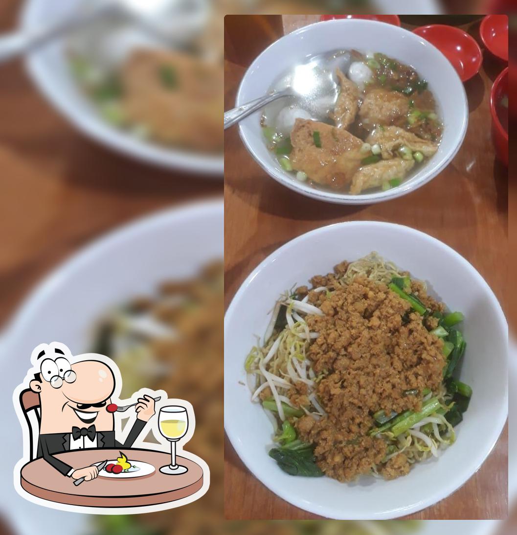 Mie sop Angsapura restaurant, Medan