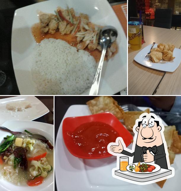 De Rice Box restaurant, Surabaya, Jl. Klampis Jaya No.25 B - Restaurant ...