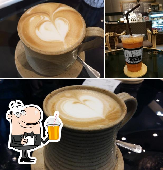 Brasserie Jasmine Cafe, Bangkok, 587/10 Kamphaeng Phet 2 Rd ...