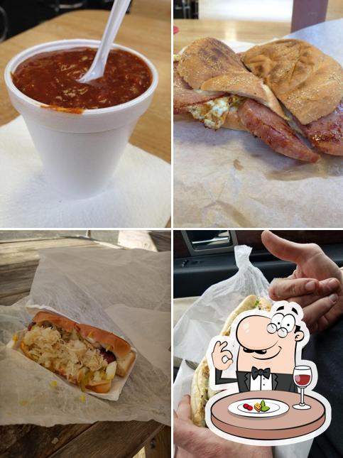 911 Burgers & Dogs in Agawam - Restaurant menu and reviews
