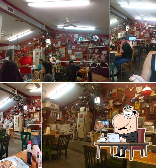 Fish Pond Cafe in Conroe - American restaurant menu and reviews
