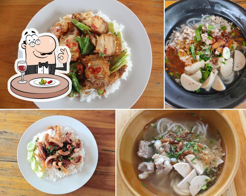 ครัวพิกุลทอง บ้านโตก, Ban Tok - Menú del restaurante, precios y reseñas