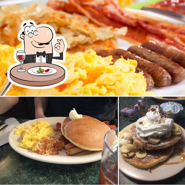 Breakfast at Wintergreen, Wisconsin Dells - Restaurant menu, prices and ...
