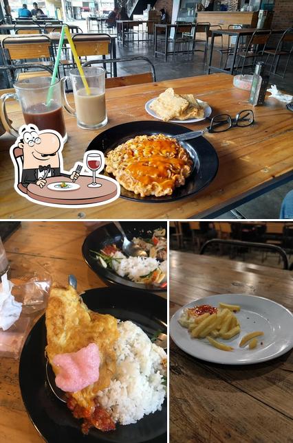 Burjo Milenial Tembalang, Semarang - Restaurant menu, prices and reviews
