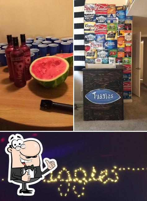 Tuggies Bar and Grill, Los Angeles - Restaurant menu, prices and reviews