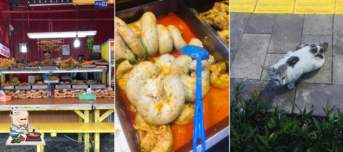Sabana Asli Nasi Kapau restaurant, Central Jakarta, Jl. Kramat Raya No ...