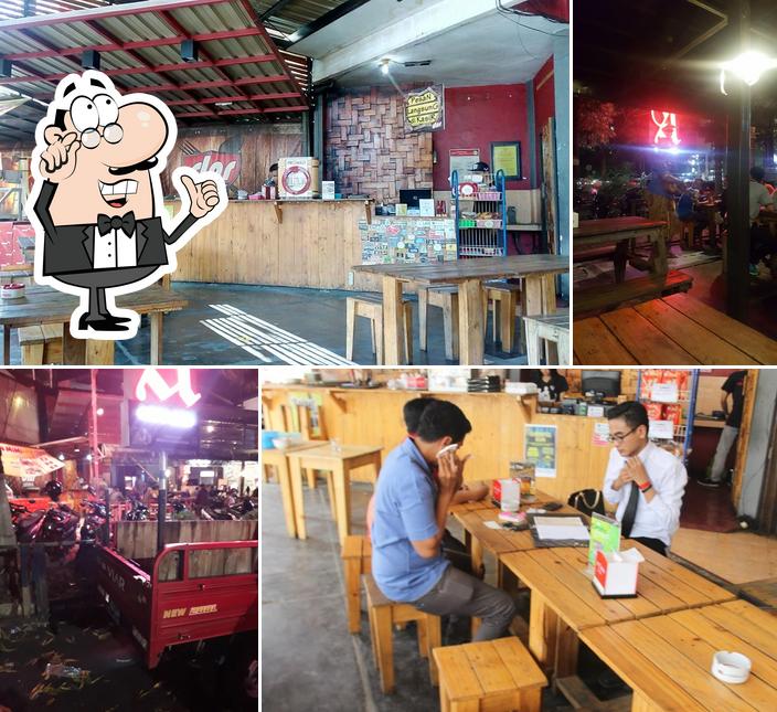 Cafe DNR Suhat, Malang - Restaurant reviews