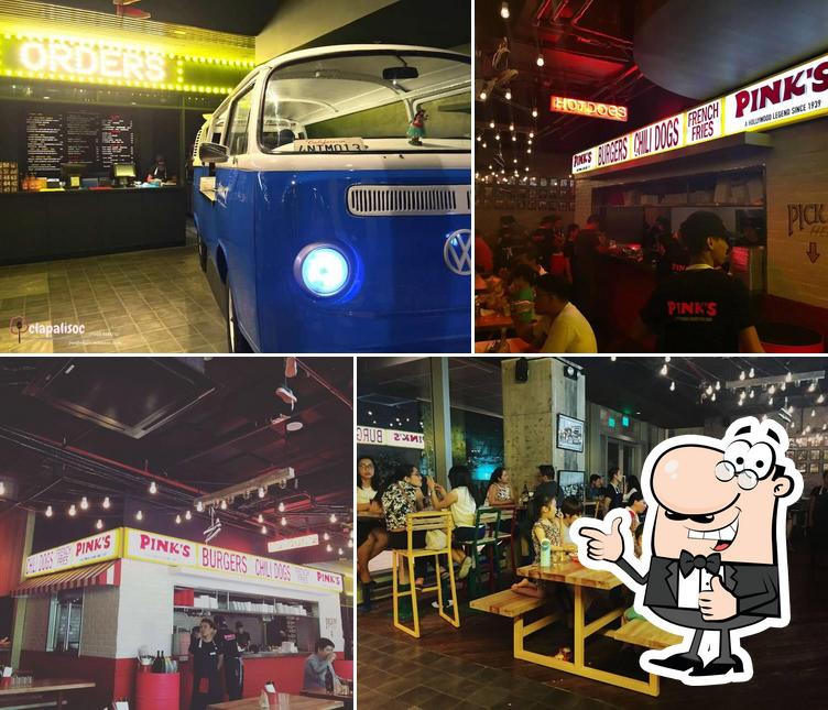 Pink's Hot Dogs BGC pub & bar, Taguig, Ground Floor - Restaurant reviews