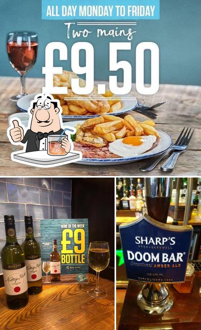 The Hunting Lodge, Whitley Bay - Restaurant menu, prices and reviews