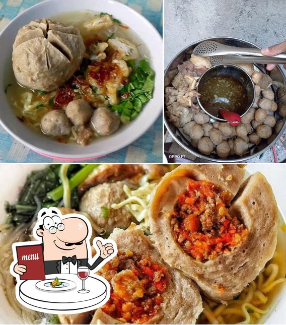 Bakso mercon Bang Roy sampokong, Semarang - Menú del restaurante ...