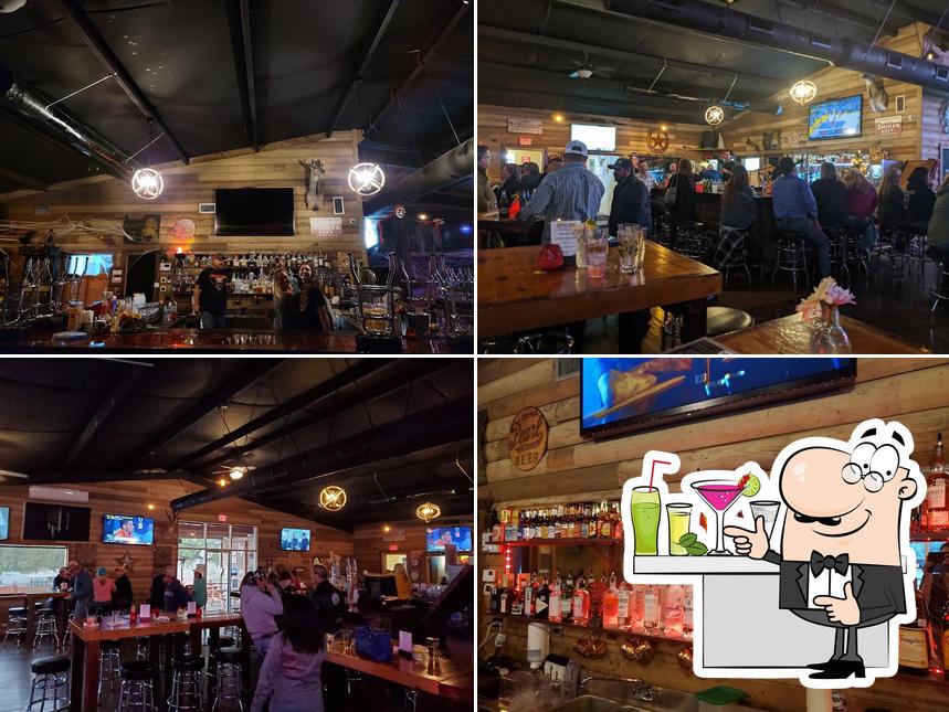 River Rose Tavern in Canyon Lake - Restaurant menu and reviews