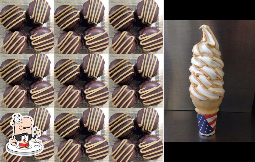 The Country Creamery Ice Cream Parlor, 330 Center Rock Green in Oxford ...