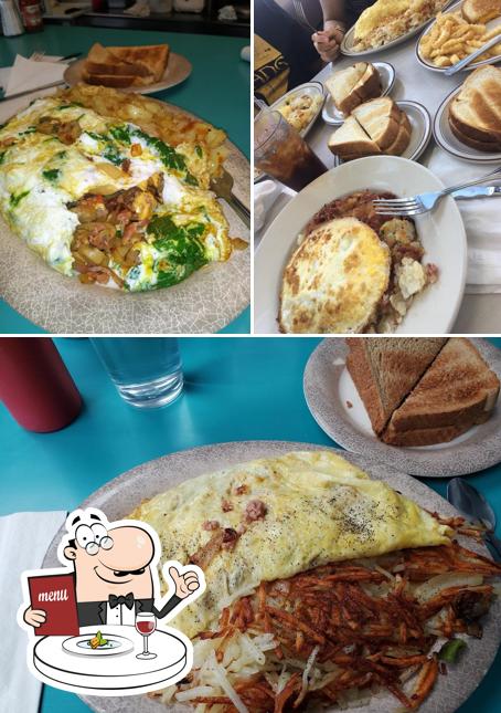 Omega Hawg & Dawg Deli, Ferndale - Restaurant menu, prices and reviews