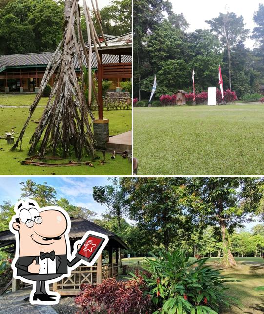 Rimba Papua Golf Restaurant & Bar, Kuala Kencana - Restaurant reviews