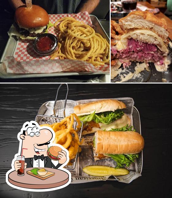 Rae Rocks Bar & Grill in Methuen - Restaurant menu and reviews