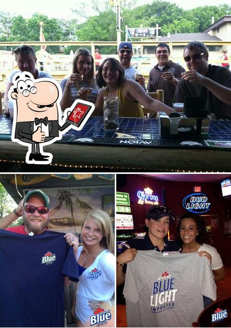 Coaches Sports Bar & Grill in Madison - Restaurant reviews