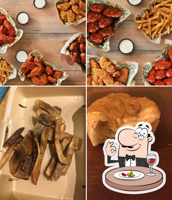 Wingstop, 6351 S Desert Blvd #403 in El Paso - Restaurant menu and reviews