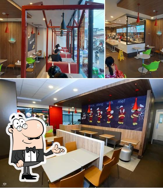 Jollibee, Caloocan - Restaurant menu, prices and reviews