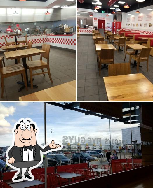 Five Guys Burgers and Fries Edinburgh Fort Kinnaird, Edinburgh ...